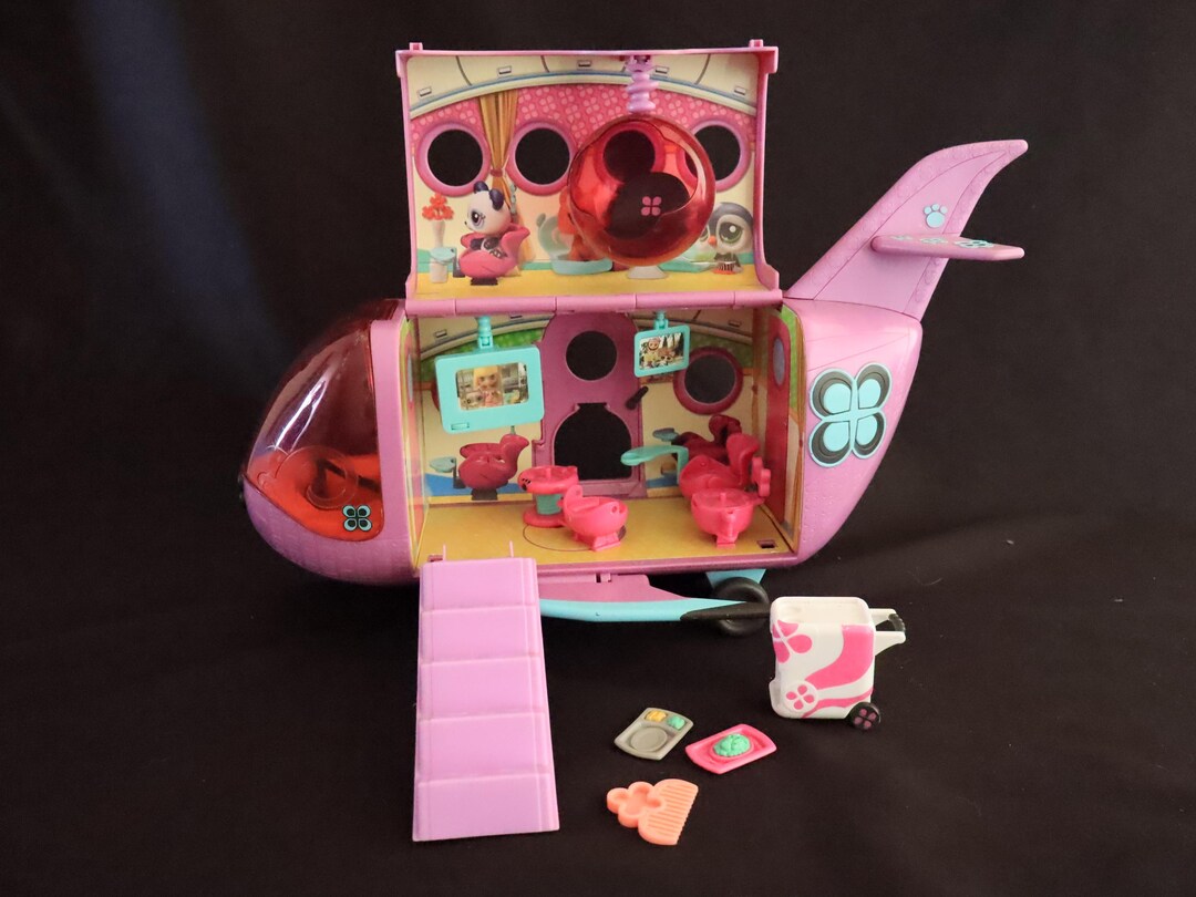 Blythe LPS Jet Set, With Accessories and Blythe Doll Figure Littlest ...