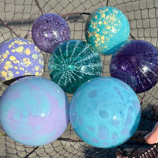 Large Glass Garden Orbs - Etsy