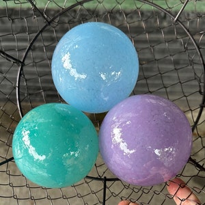 Garden Orbs, 3.25 Blown Glass Balls Set of 3, Turquoise Green, Powder ...