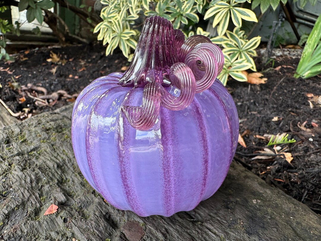 Lavender Purple Glass Pumpkin, 4.25" Mauve Squash Sculpture, Purple ...