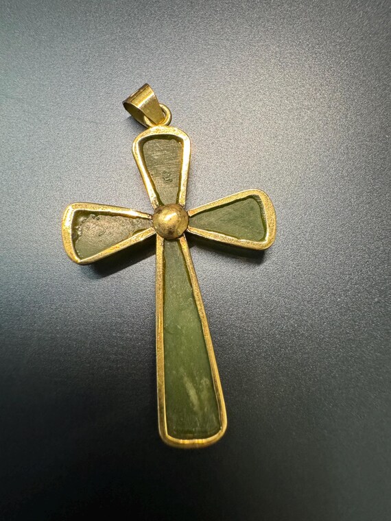 14K gold cross pendant Jade - Gem