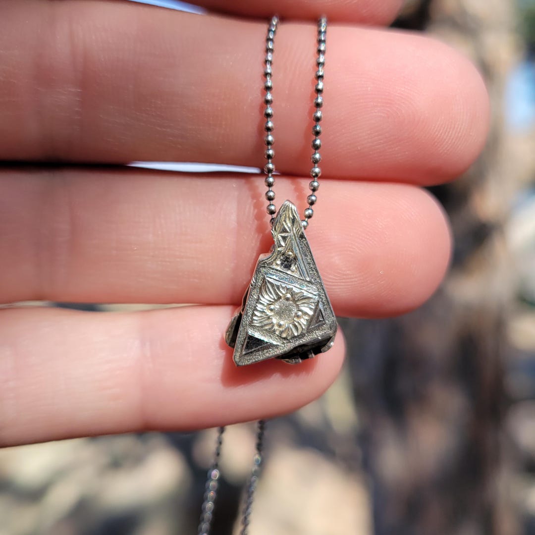 Futuristic Pendant Silver - Etsy