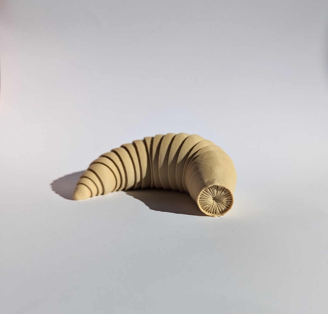 Articulated Sandworm, Fidget Toy, 3D Printed, Stress Toy, Desk Toy ...
