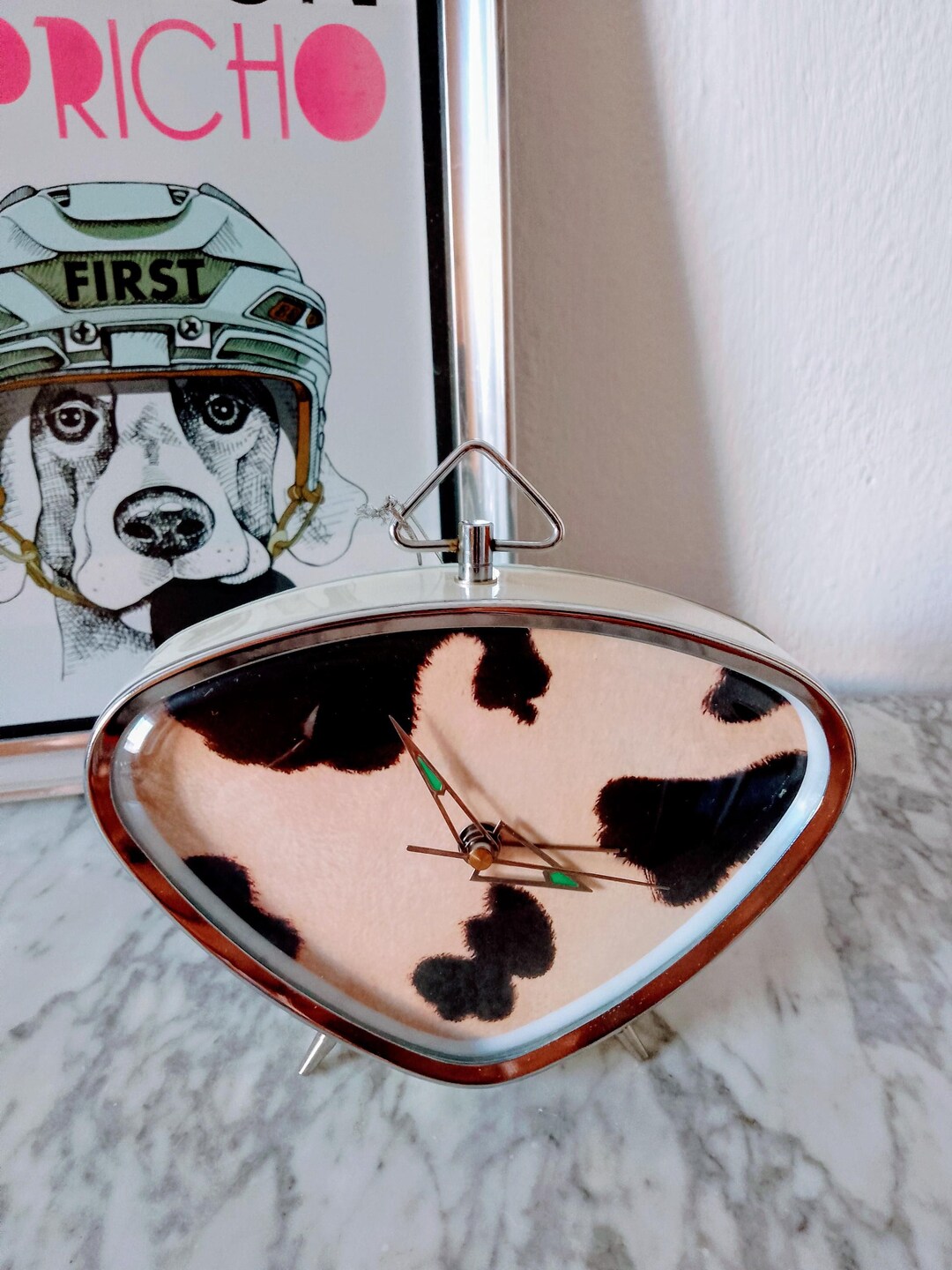 Vintage Cow Pattern Beige Clock, Wound up Table / Nightstand Clock ...