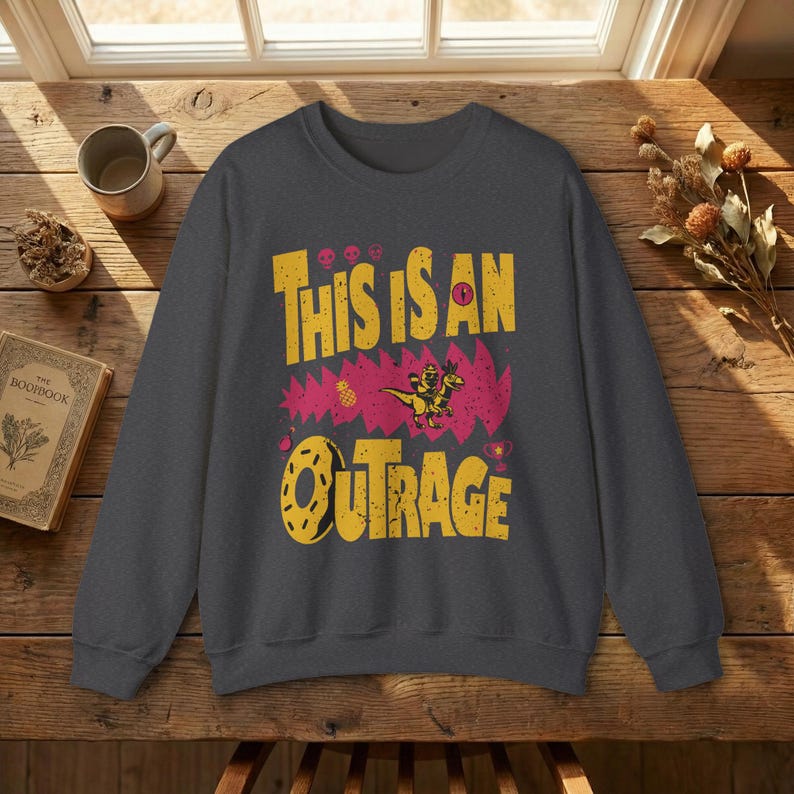 Retro Streetwear Dungeon Crawler Carl Fan Sweatshirt | Princess Donut ...