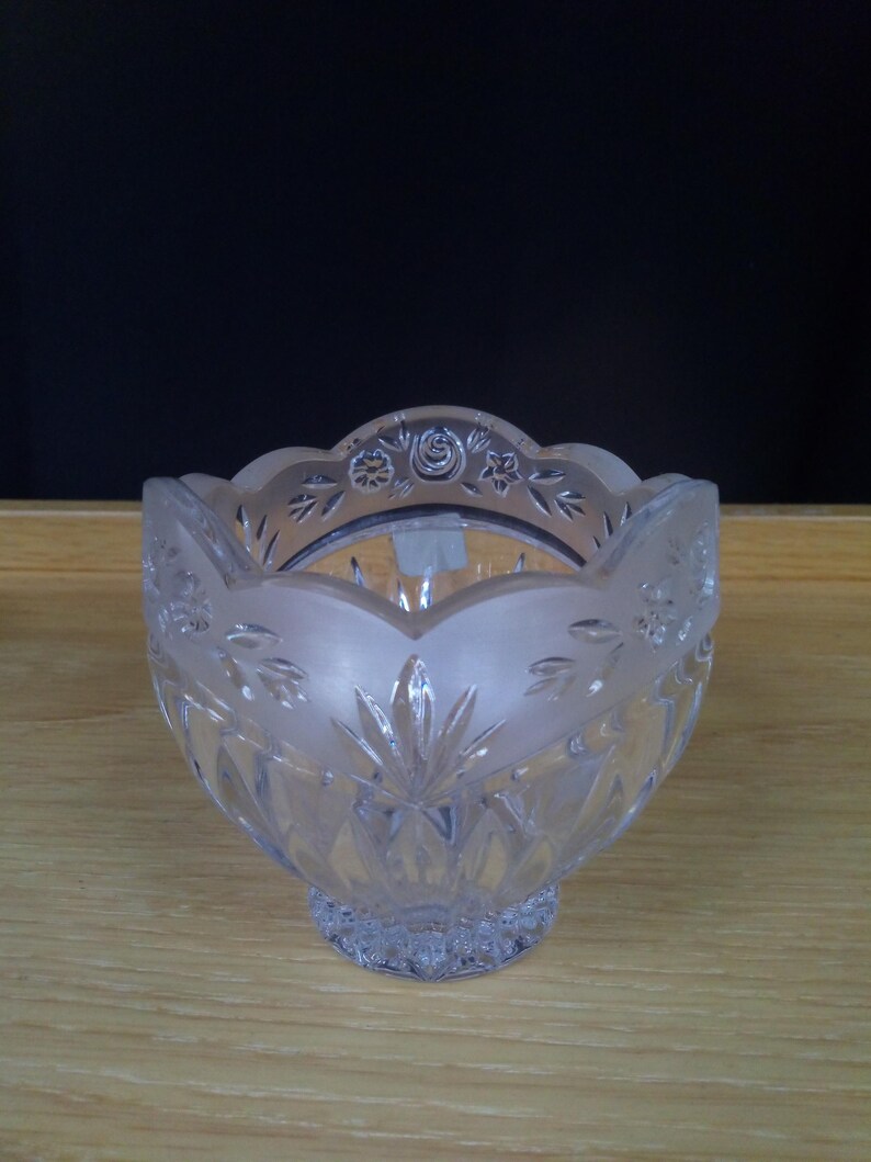 Vintage ONEIDA Southern Garden Crystal Bowl Frosted ROSE BORDER - Etsy