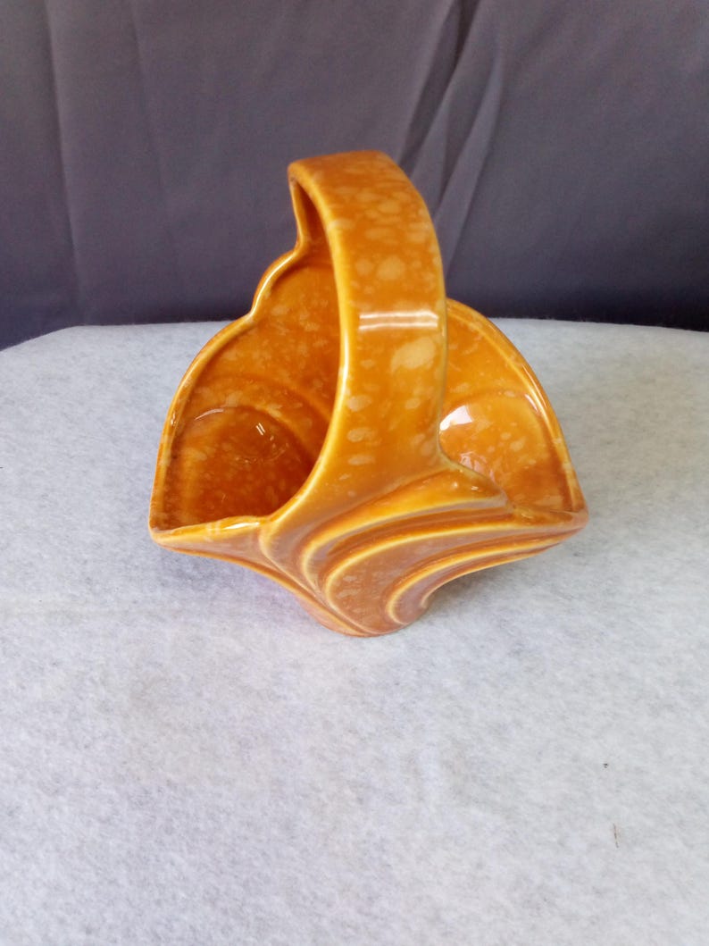 Vintage Imperial USA F38 Hull Pottery Basket Planter - Etsy