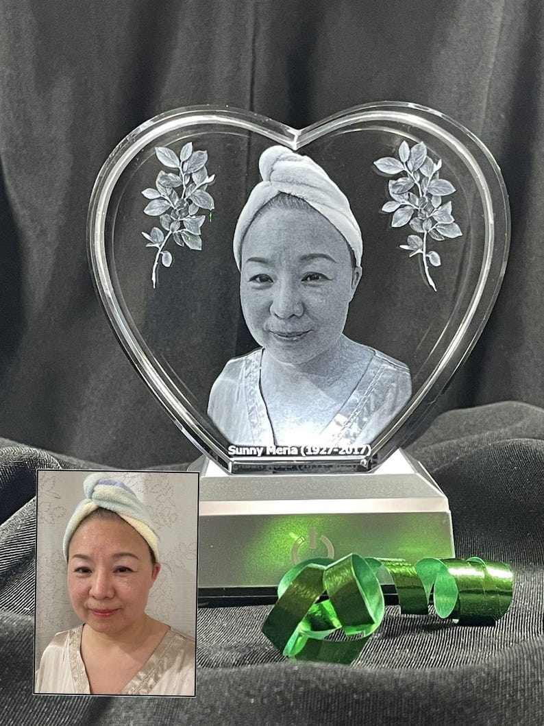 Custom Remembrance Crystal: 3D Heart Engraving of Photos & Text ...