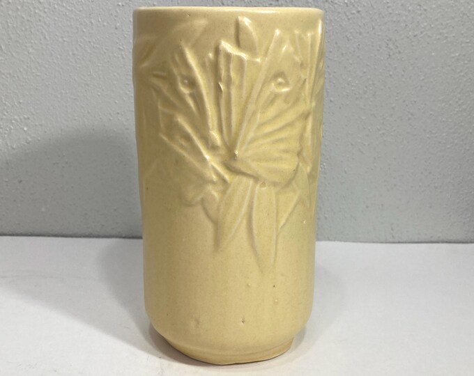 Vintage 1940’s Nelson Mccoy Pottery 8” Matte Yellow Butterfly Pattern ...