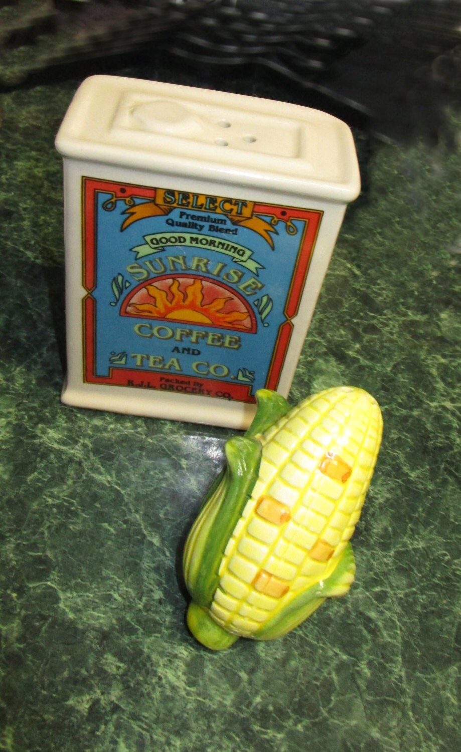 Shakers Corn Coffee Spice Collectible FREE SHIPPING - Etsy