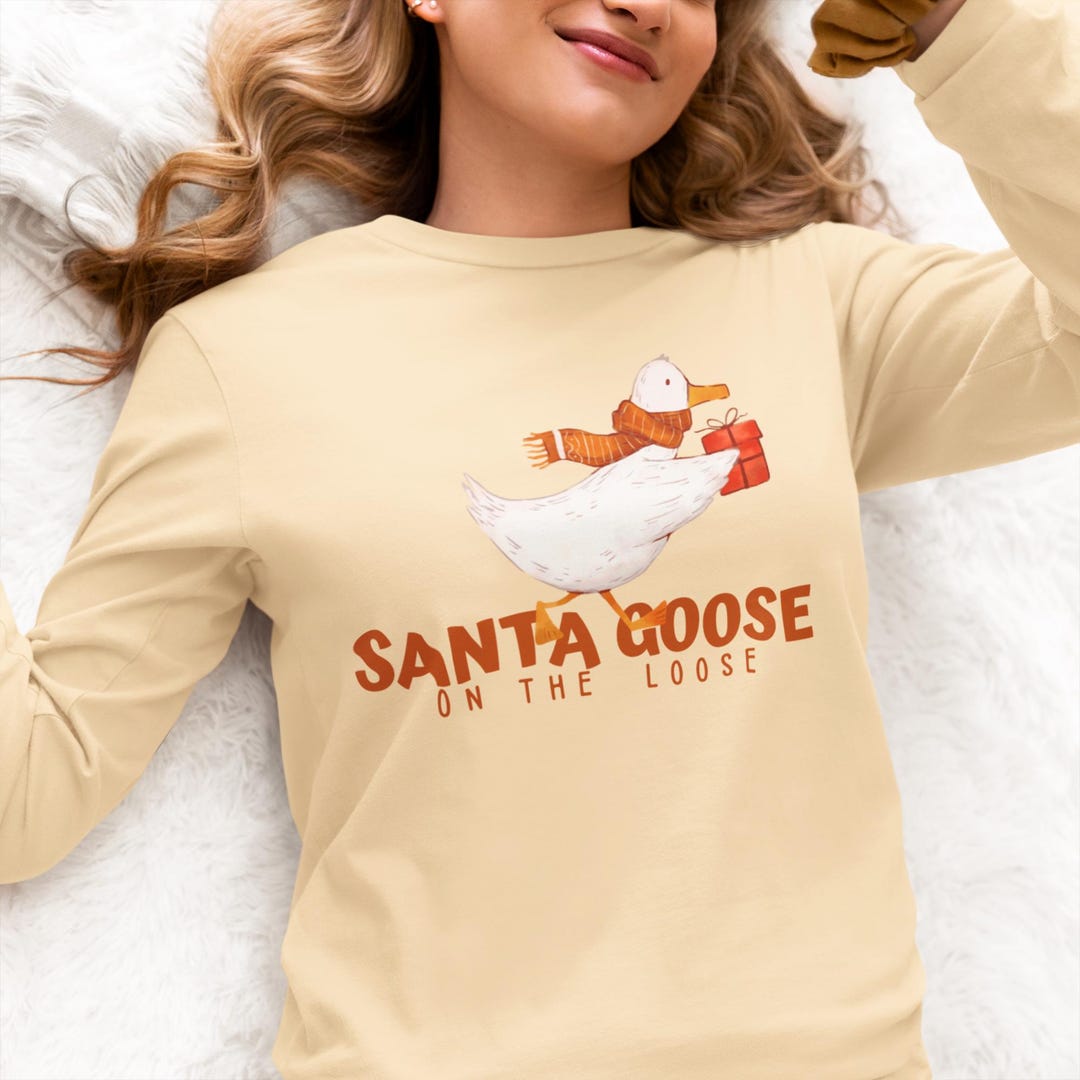 Santa Goose,goose Christmas Sweatshirt,funny Christmas Shirt,farmer ...