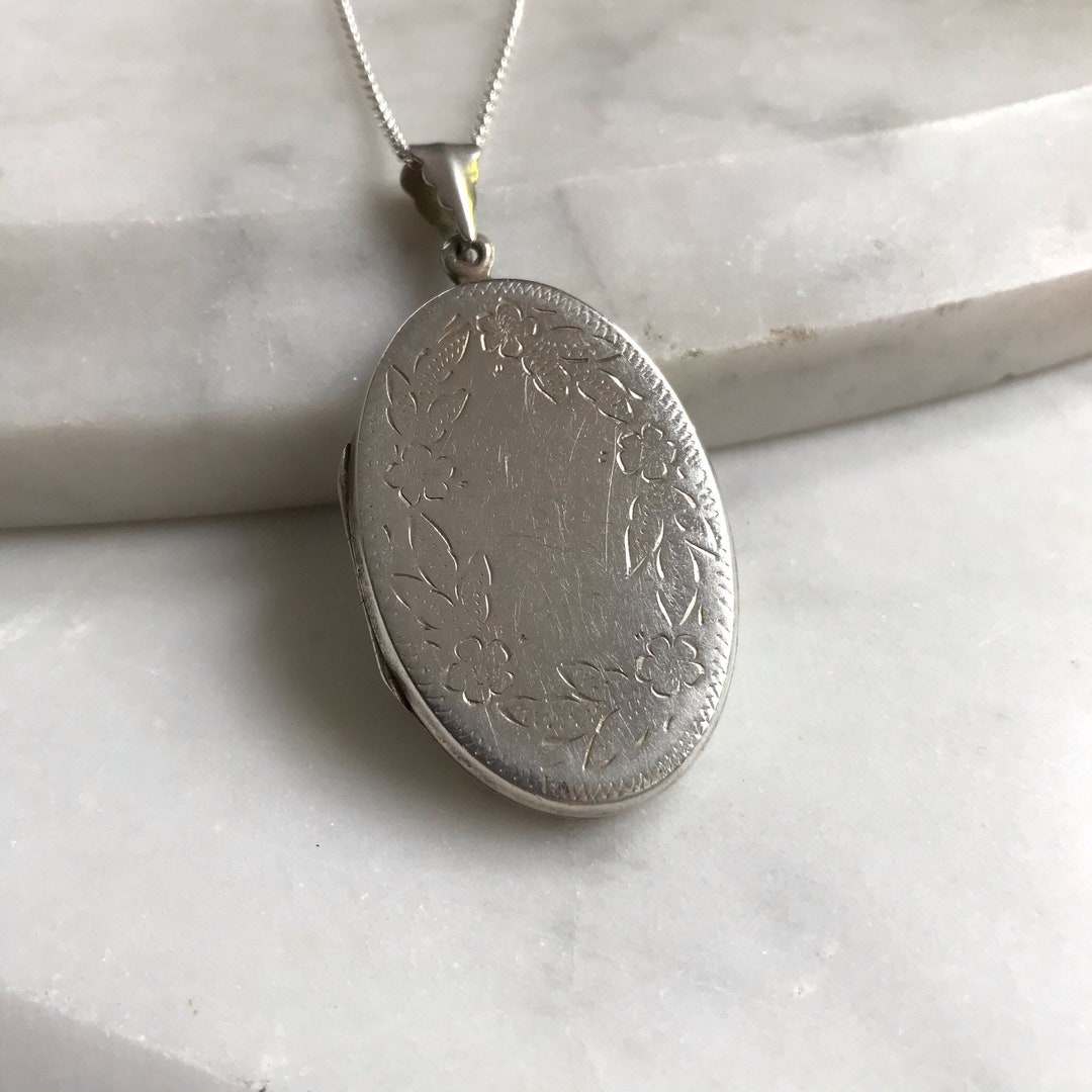 Vintage Engraved Silver Locket Necklace, Vintage Oval Locket Necklace ...
