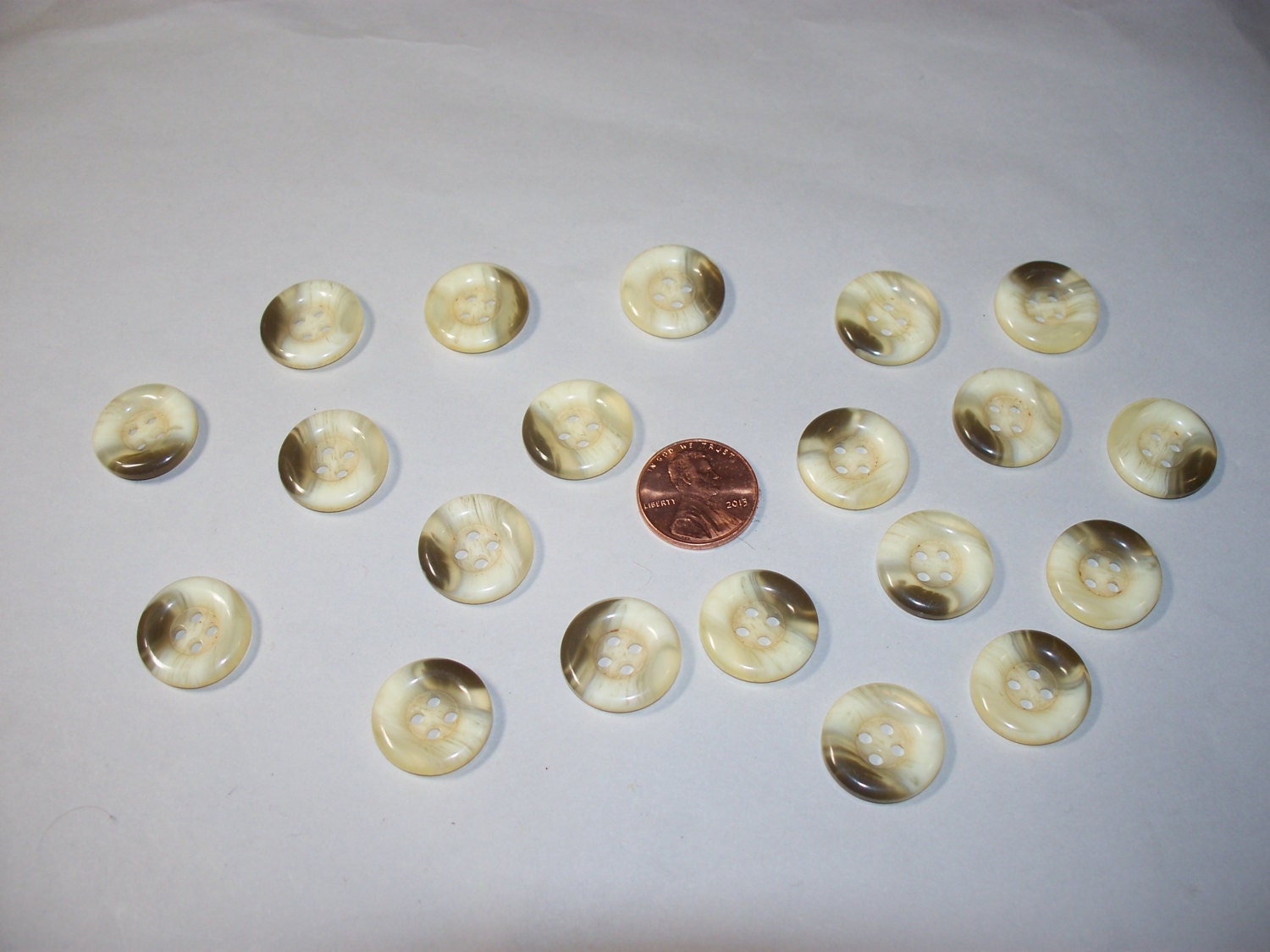 20 Buttons, Vintage Buttons, Variegated Buttons, Brown and Cream ...