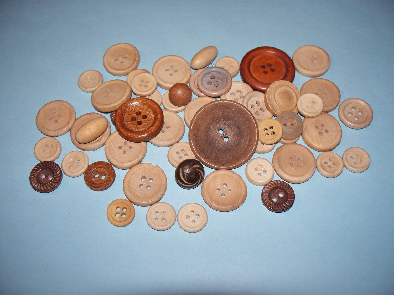 50 Buttons, Vintage Buttons, Wood Buttons, Craft Buttons, Lot 2632 ...