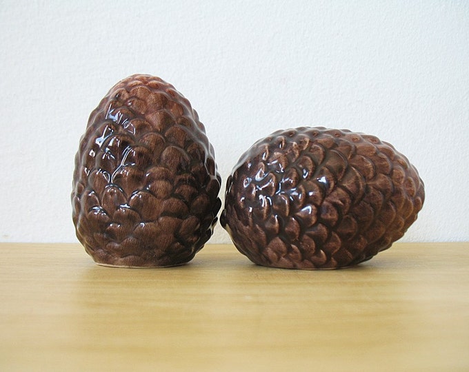 Vintage PINE CONE Salt and Pepper Shakers - Etsy
