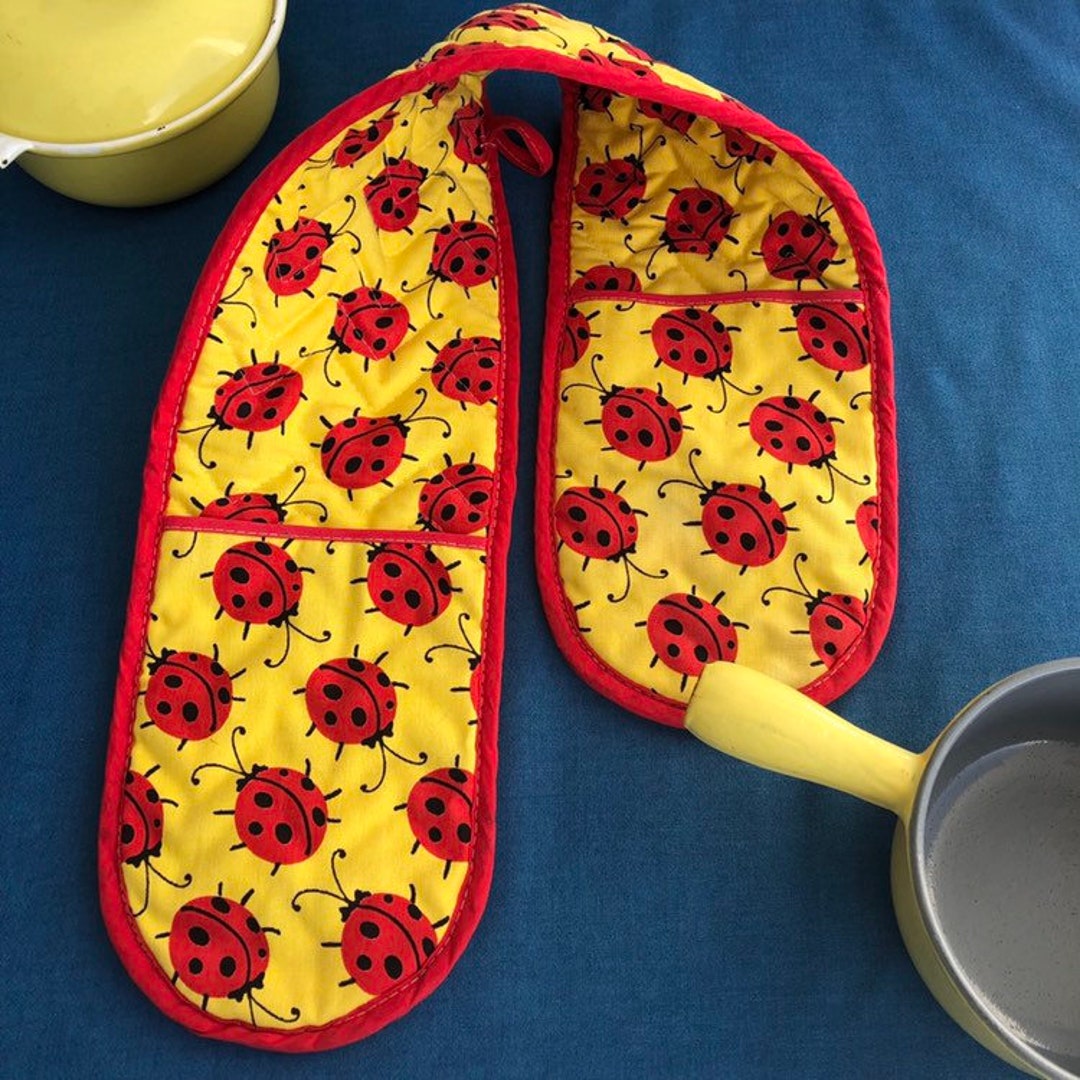 Vintage Lady Bug Print Double Mitt Pot Holder Yellow, Red & Black ...