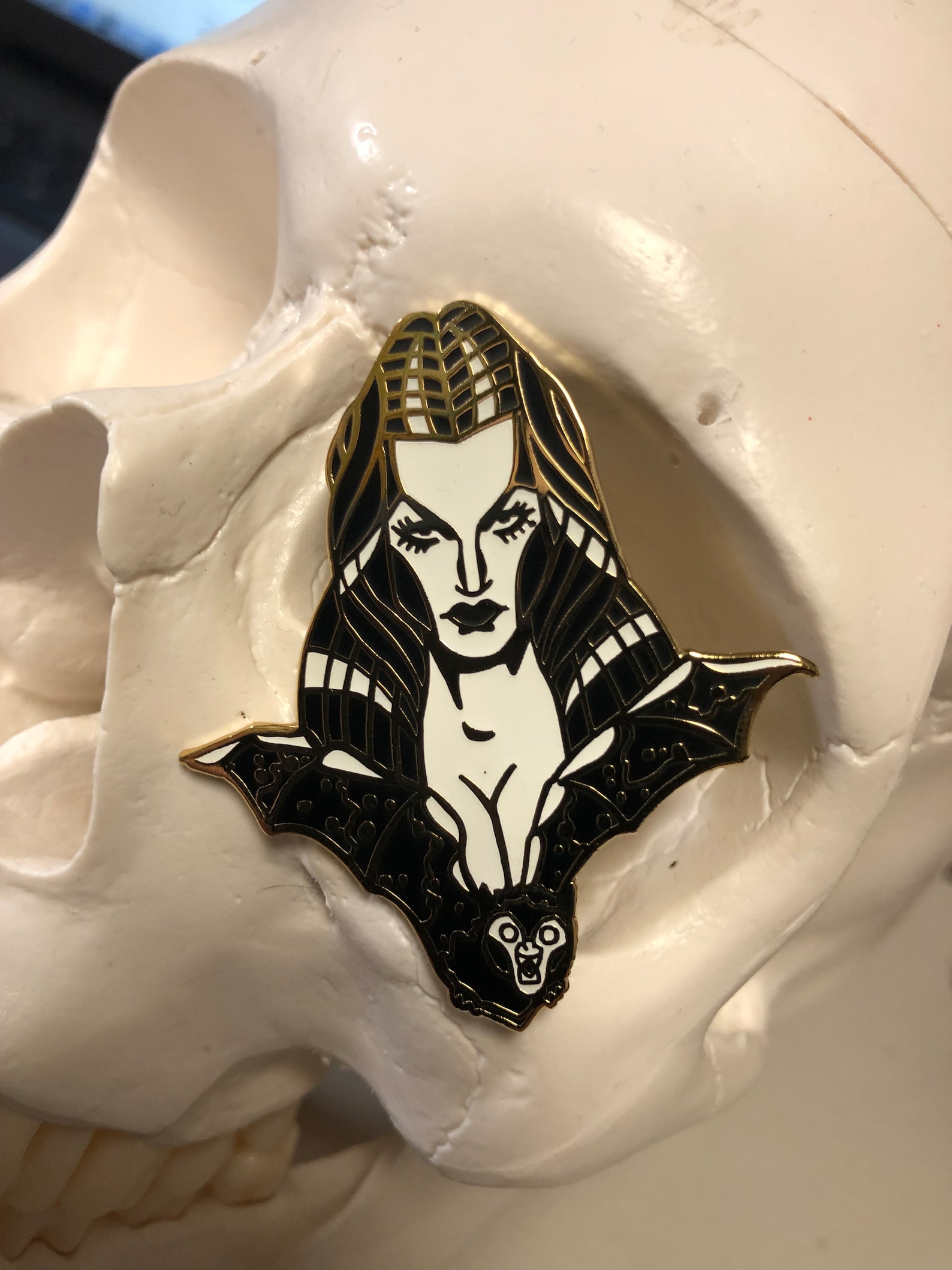 IN Stockthe Vamp Glow in the Dark Custom Hard Enamel Vampire Pin Gothic ...