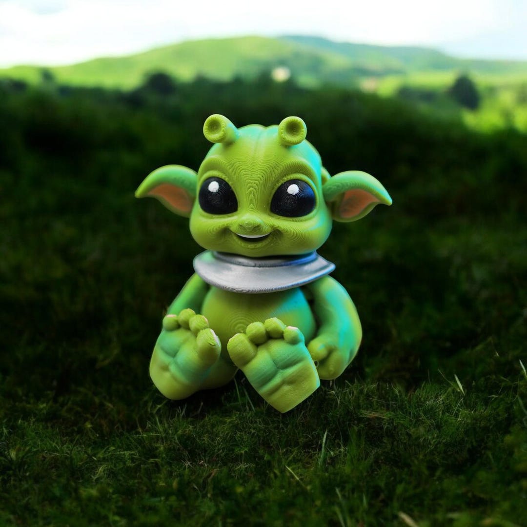 Flexy Baby Alien 3D Printed Poseable Alien Figurine Adorable ...