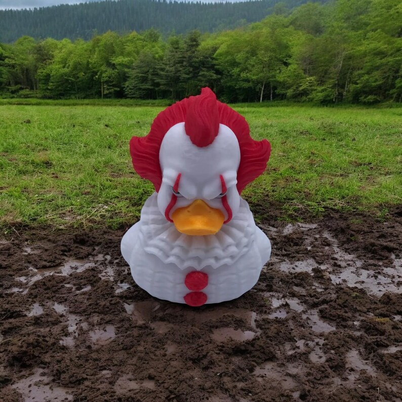 Pennywise-themed Rubber Duck 3D Printed Creepy Collectible for Horror ...
