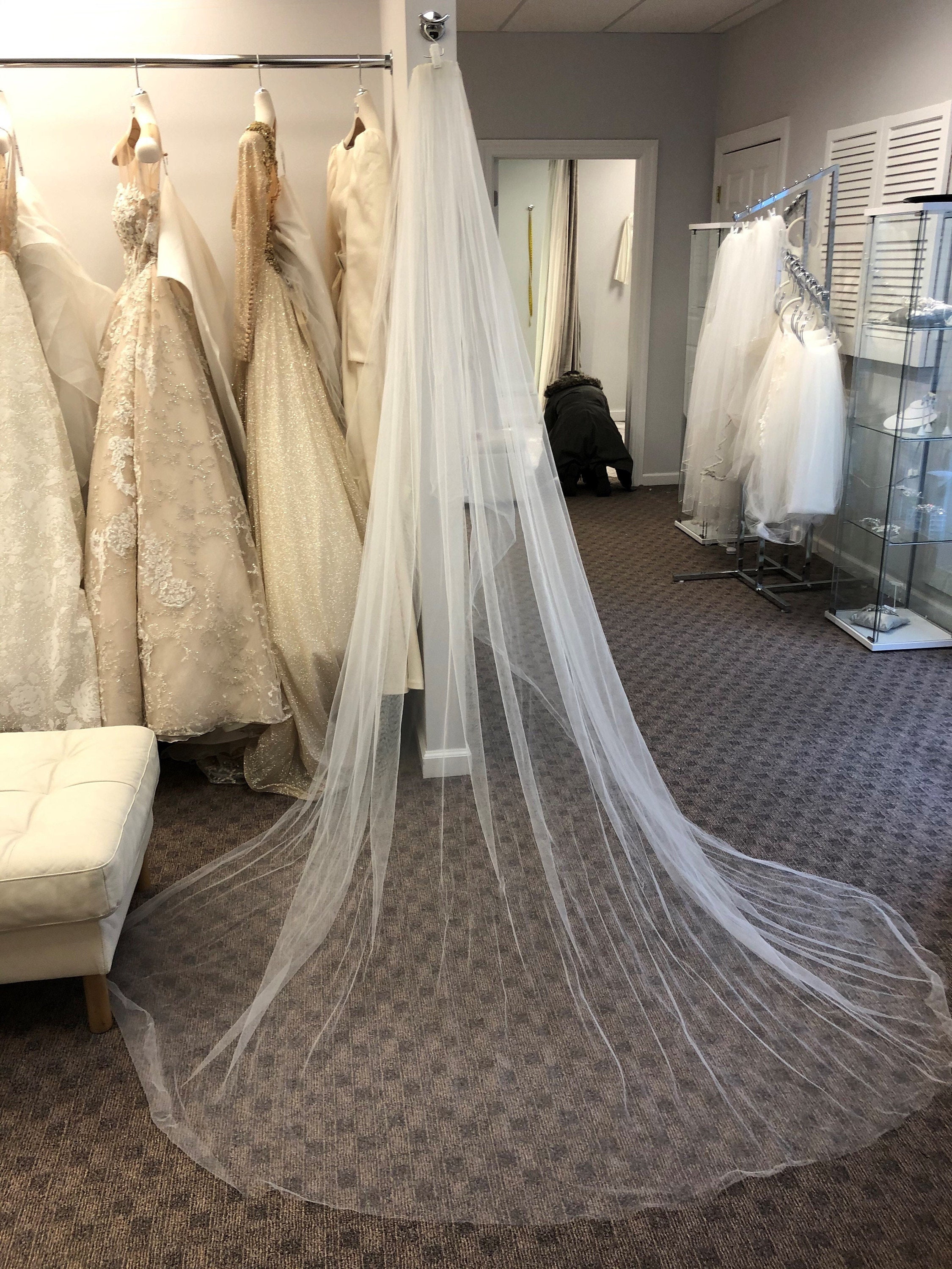 CATHEDRAL VEIL. Raw Cut Edge. Elegant Plain Veil. - Etsy