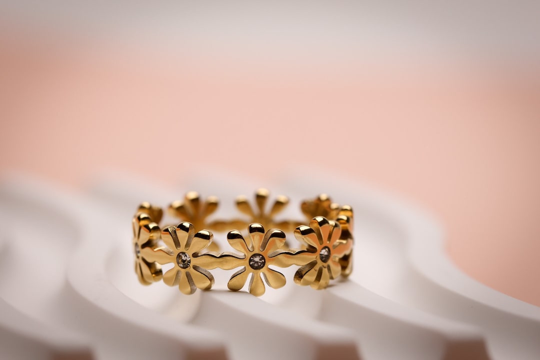 Dainty Floral Gold Daisy Chain Band Ring With Cubic Zirconia Accents - Etsy