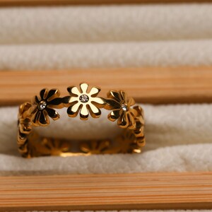 Dainty Floral Gold Daisy Chain Band Ring With Cubic Zirconia Accents - Etsy