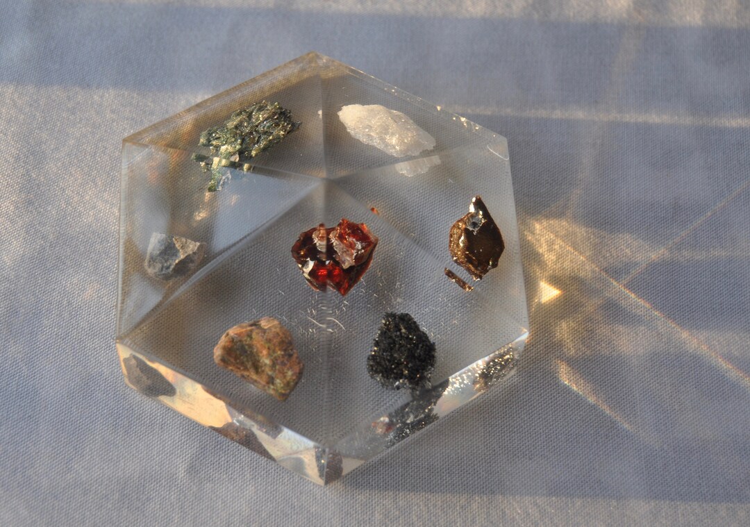 Vintage Lucite Diamond Shaped Paperweight With Mineral/mcm Desk ...