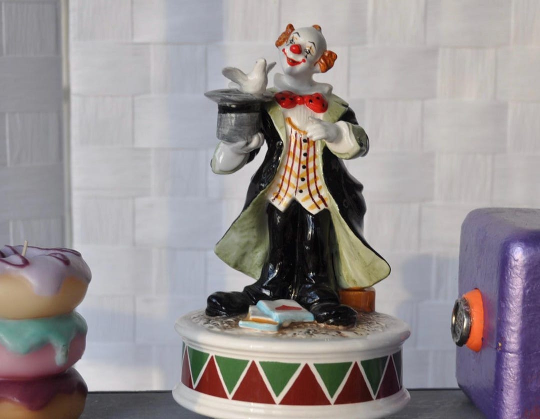 Porcelain Clown W Dove Magic Hat/vintage 1970s/schmid Music Box ...