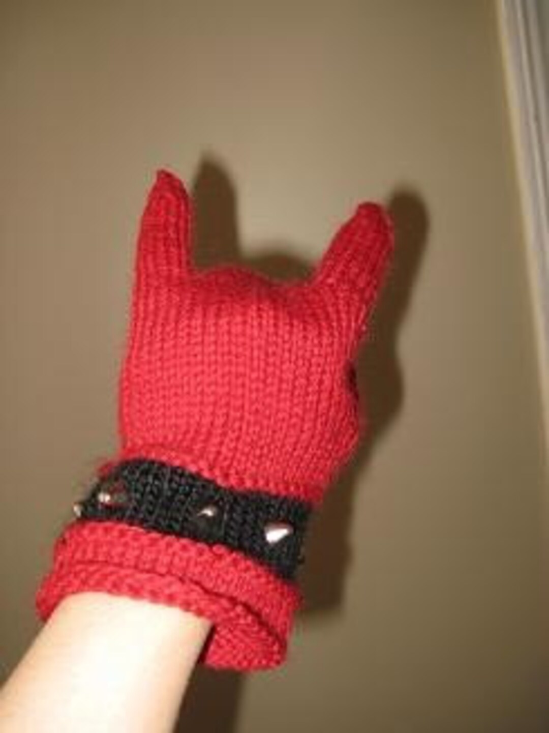 Maloik Mittens Knitting Pattern Heavy Metal Devils Horns Rock Altrock ...