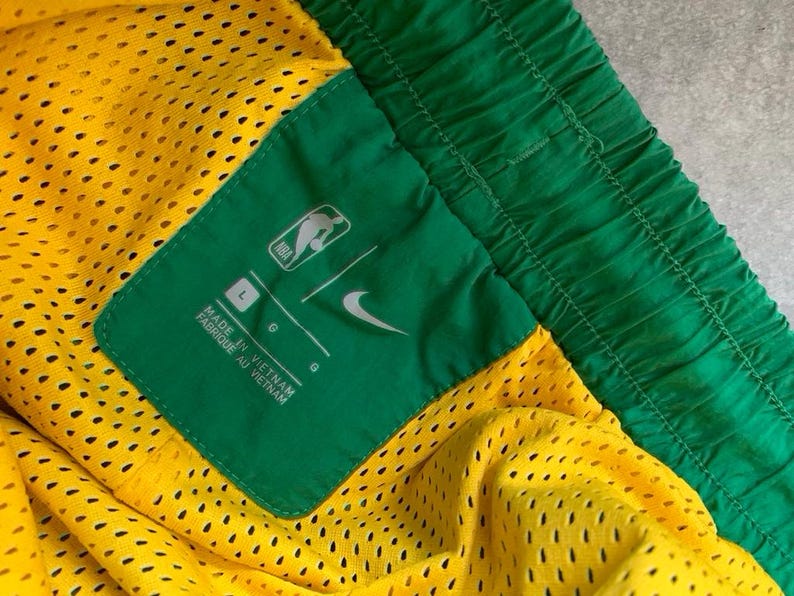Nike NBA Boston Celtics Green NBA Track Pants Mens Size L Green Yellow ...