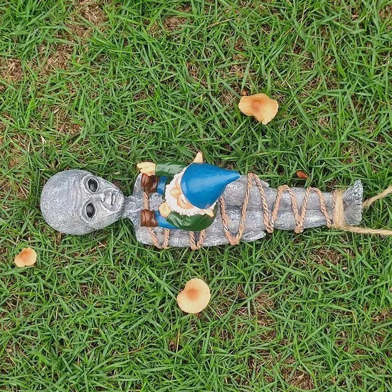 Hilarious Garden Gnomes Outdoor Statue Figurine With Alien Garden ...