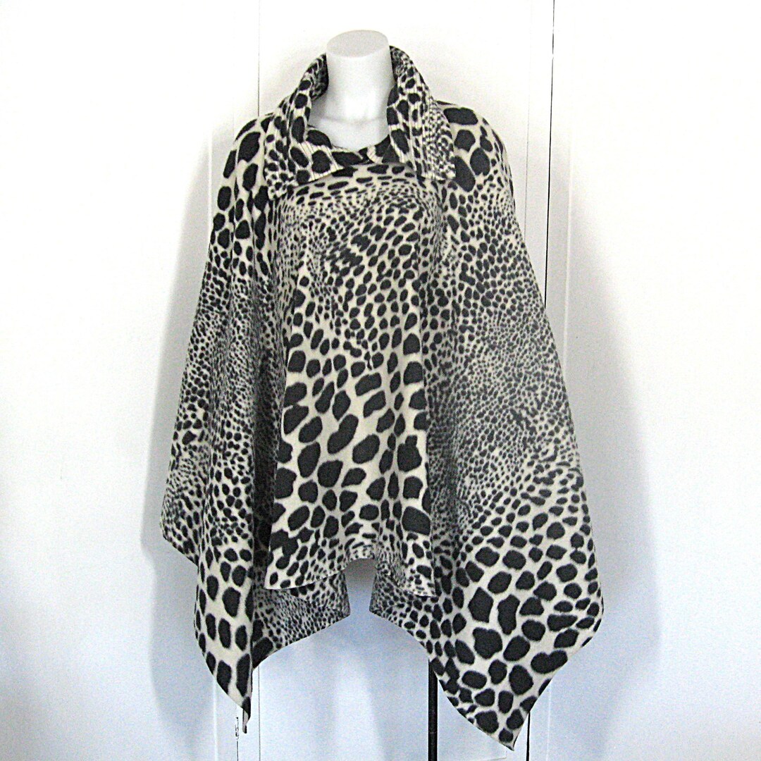 Vintage Poncho Animal Print Black & White Spots Fleece W/ Collar My ...
