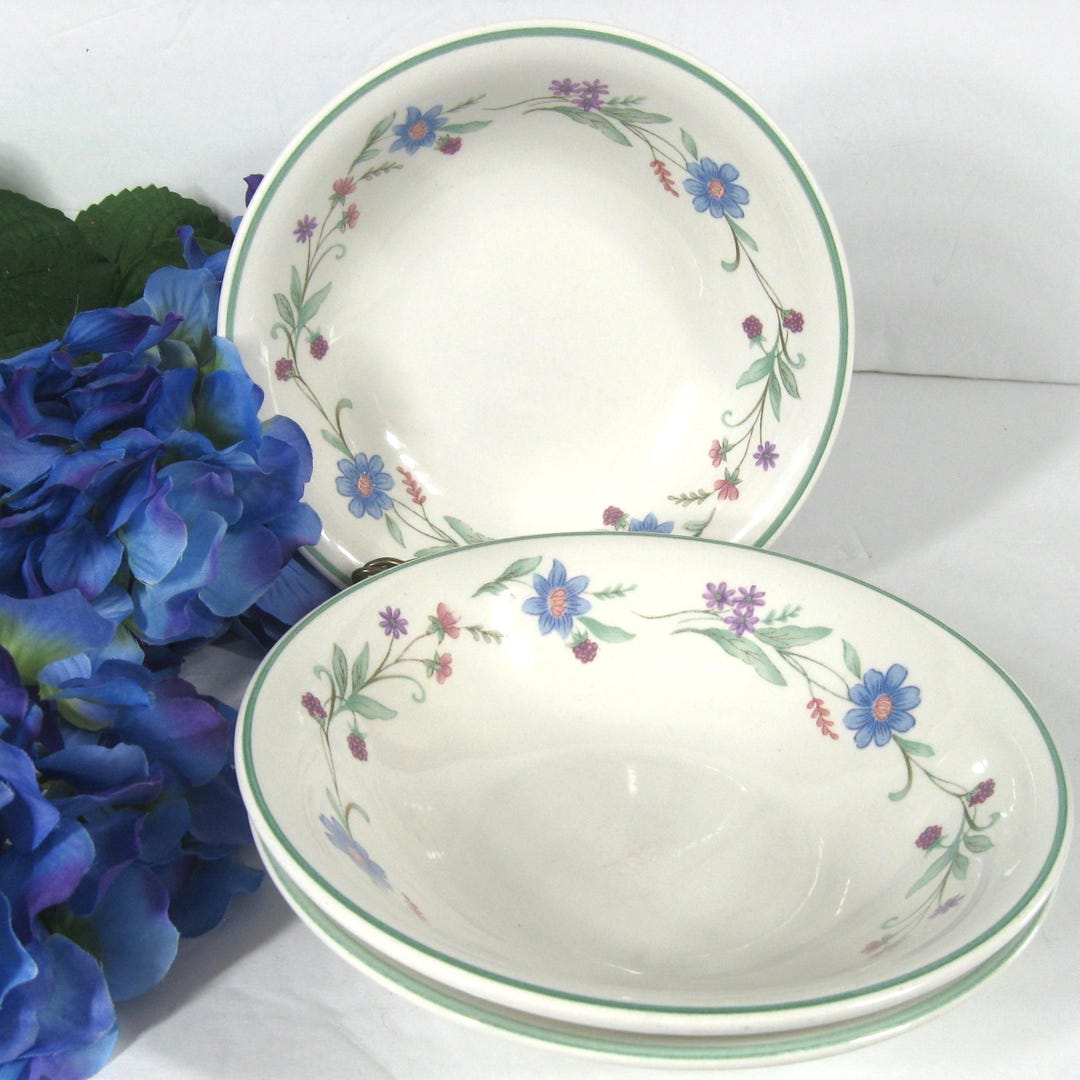Oneida Ava 3 Bowl Set White W/ Blue & Pastel Floral Vintage Coupe Berry ...