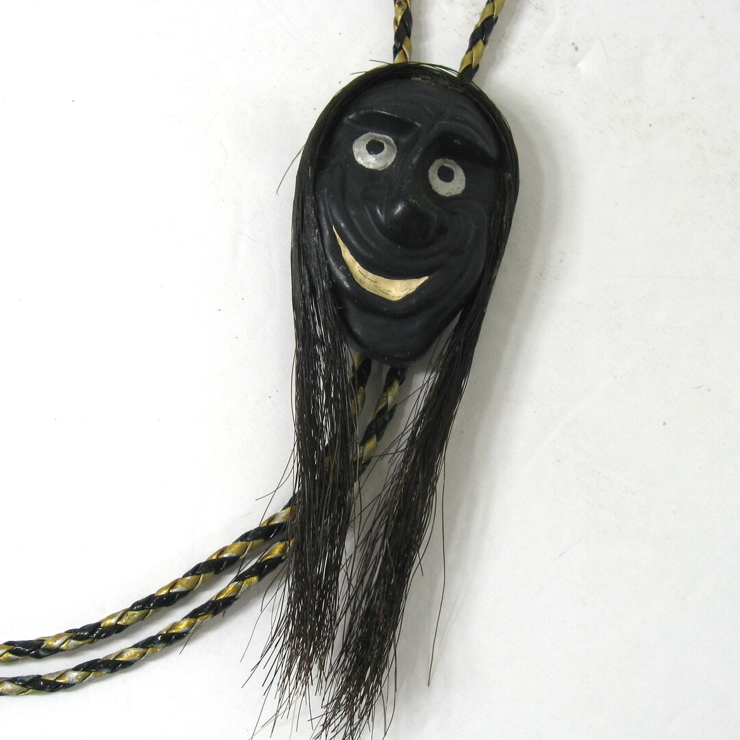 Shrunken Head Bolo Tie W/ Black Horsehair Vintage Odd Voodoo Smiling ...