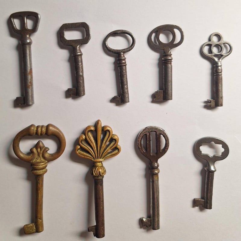 Old Skeleton Keys - Etsy