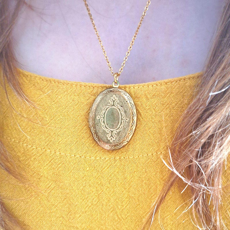 80s Heart Locket Necklace - Etsy