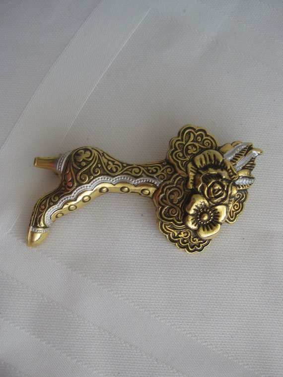 Victorian style boot pin, antique gold tone with beau… - Gem