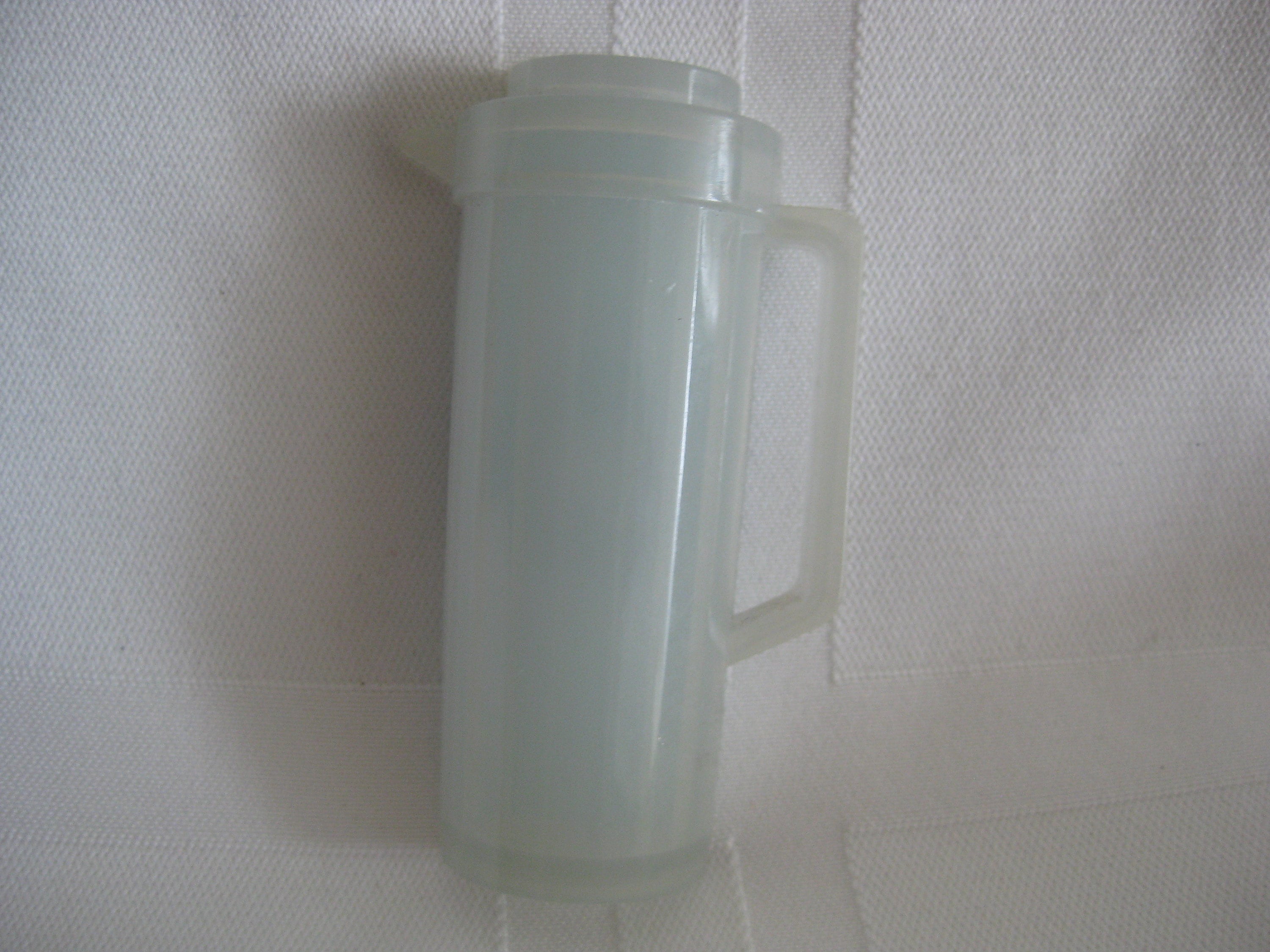 Kitchen Décor a cup and a pitcher 1990's Collectibles. Tupperware ...