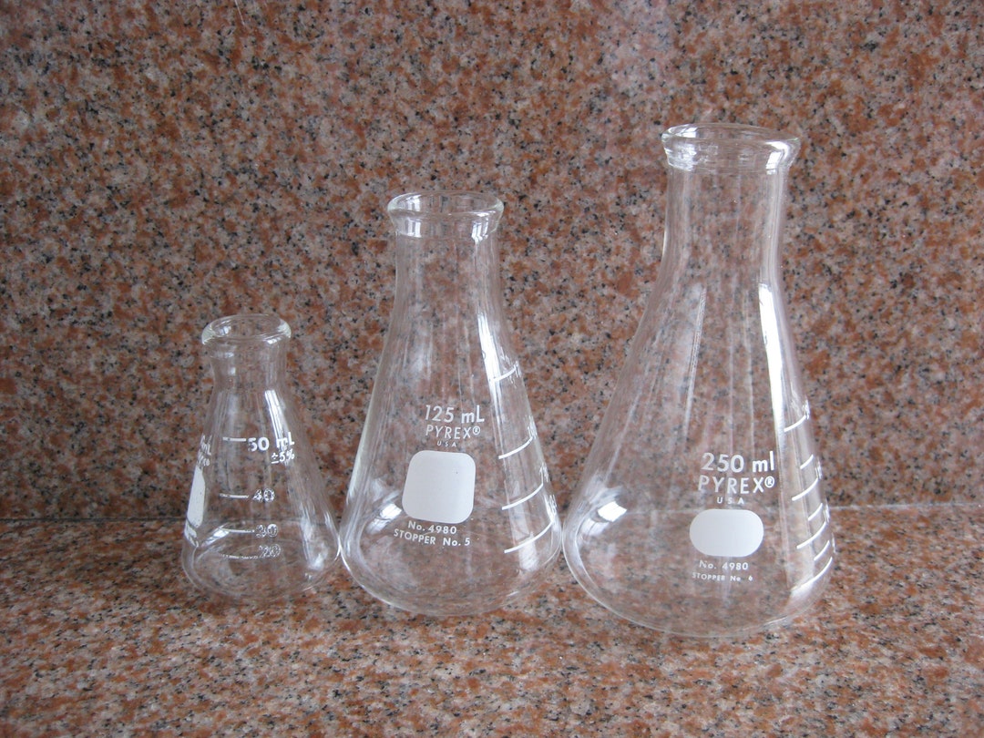 Lab Glass Set of 3 Beakers/erlenmeyer Flasks. 250, 125 and 50 Ml. A ...