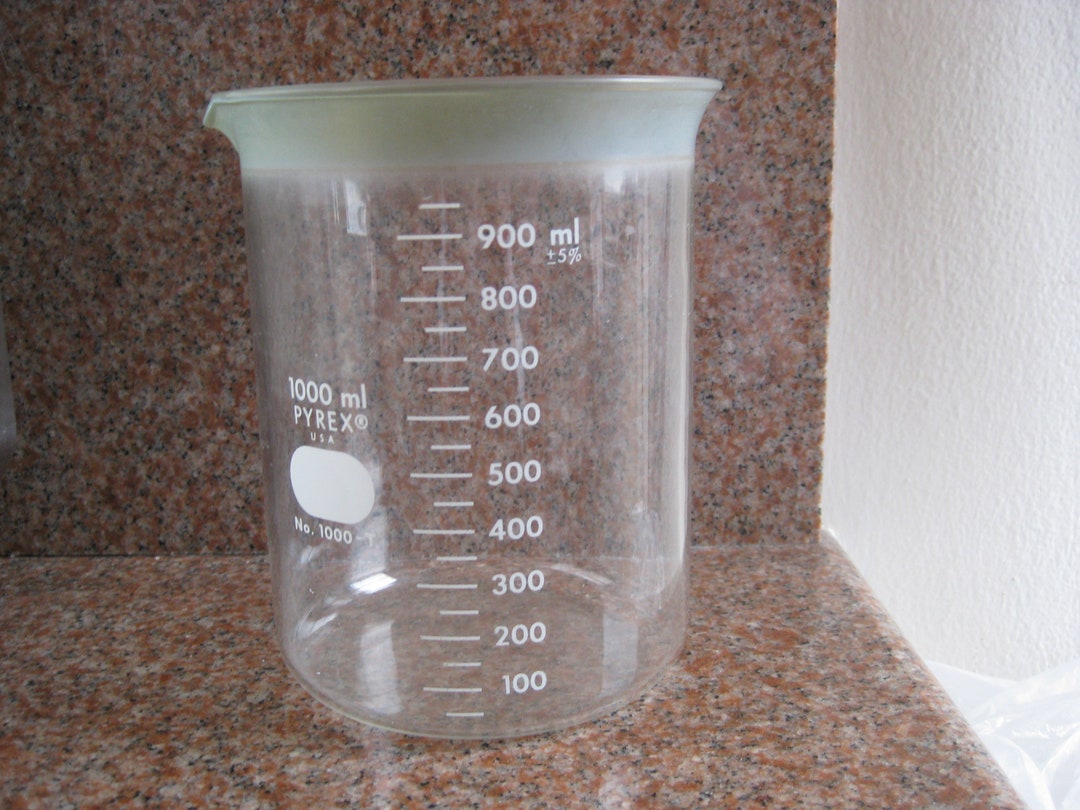 Authentic Pyrex Lab Beaker, Vintage, 1000 Ml. 5.75 Tall, 4.5 Diameter ...