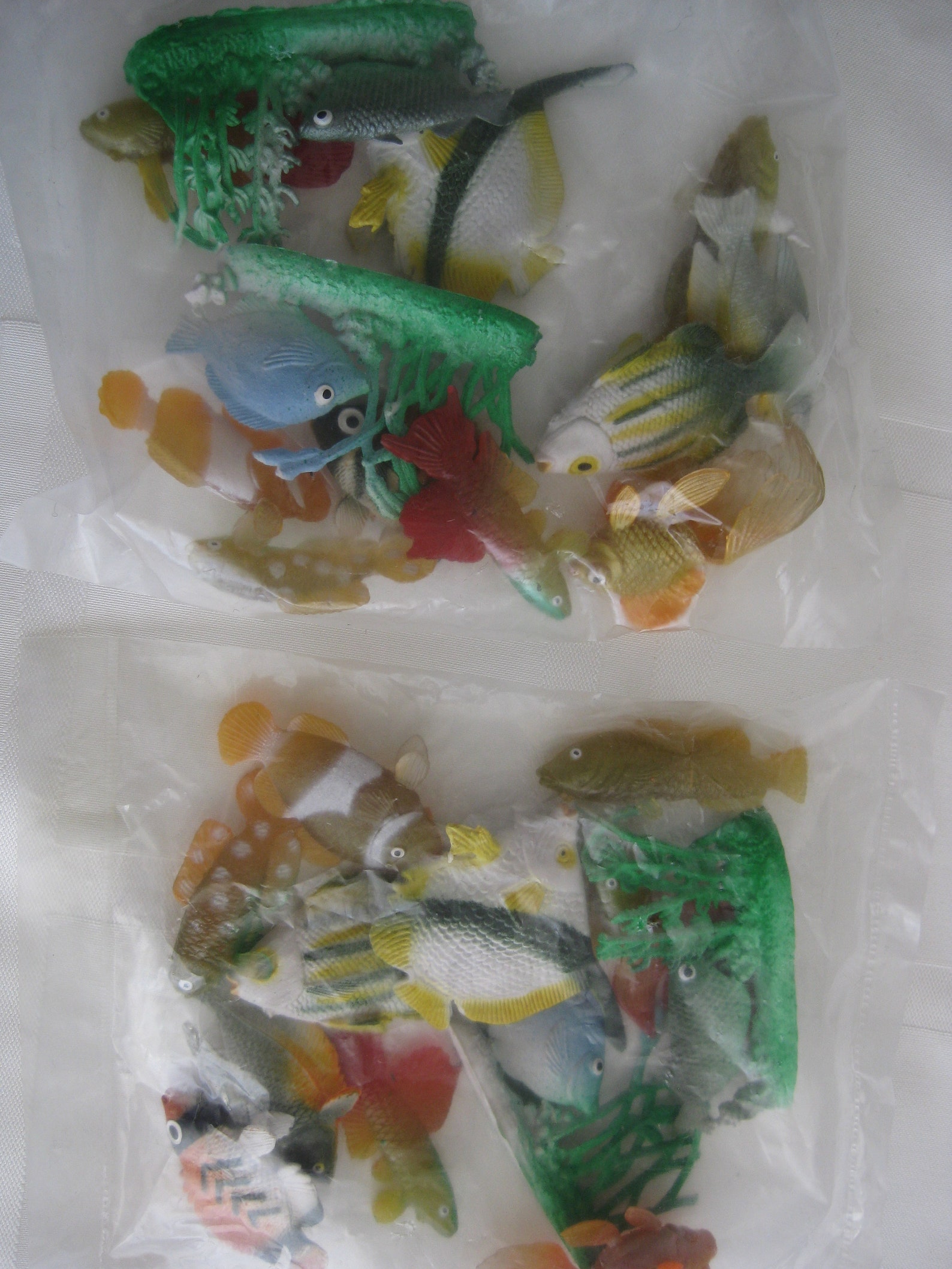 Mini Plastic Fish, Aquarium Decor, Craft Supply (12 Pcs, 1-2.5") - Etsy