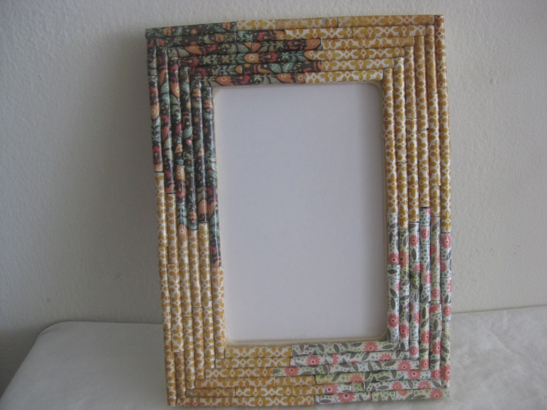 Paper Rolls Decorated Picture Frame, Holiday Gift, 8.5"x6.5" Frame, 5.5 ...