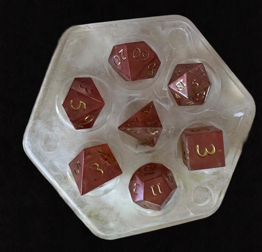 Dnd CASE 7-piece D9 Set, Customize to Match YOUR DICE!! - Etsy