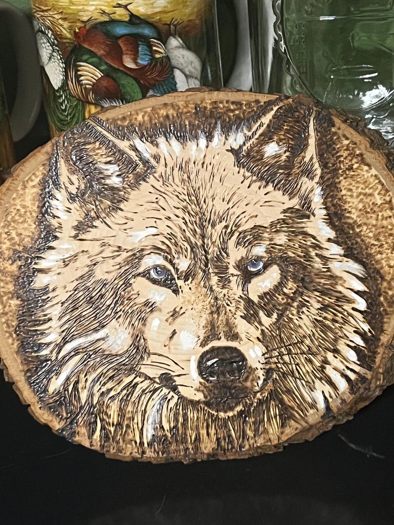 Wood Burned Wolf Portrait: Rustic Basswood Wall Decor (5x7 Round) - Etsy