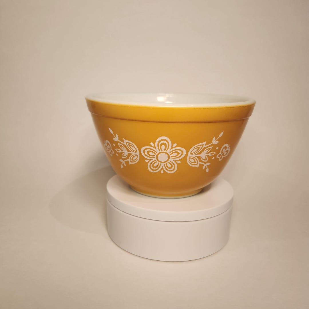 Vintage 1970s Pyrex 401 "butterfly Gold" Pattern Mixing Bowl - 1.5 Pt ...