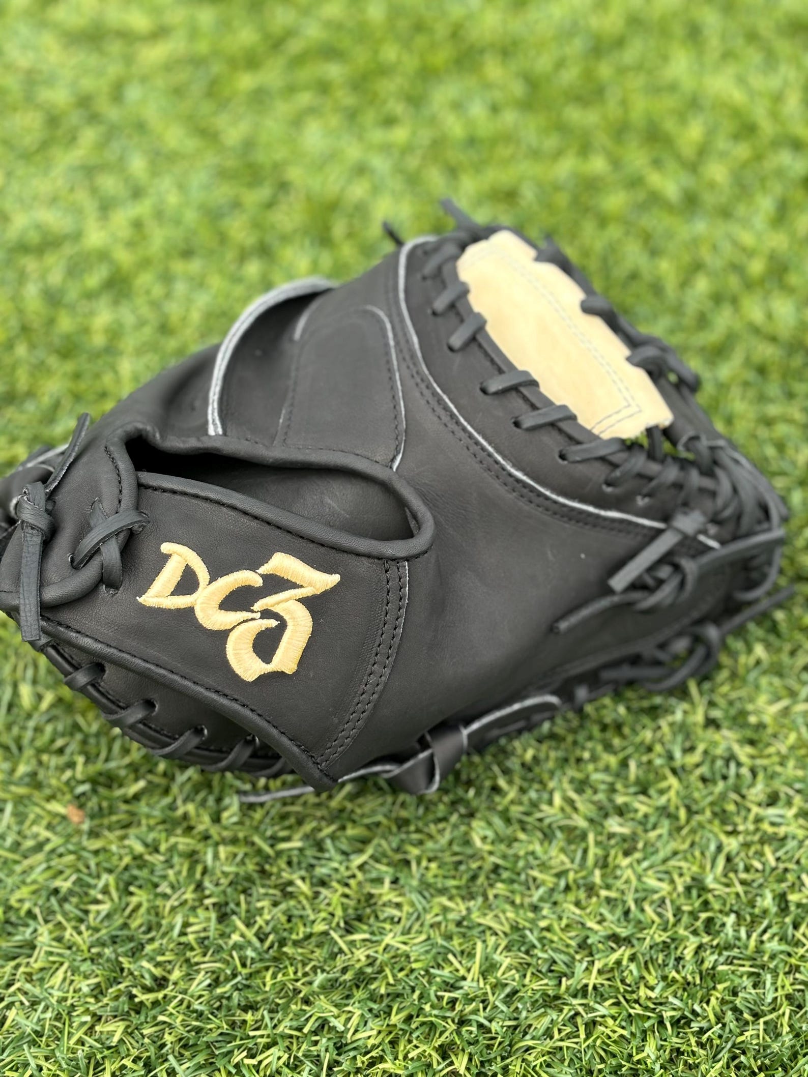 DC3 Customizable Baseball Glove - Etsy
