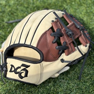 DC3 Customizable Baseball Glove - Etsy