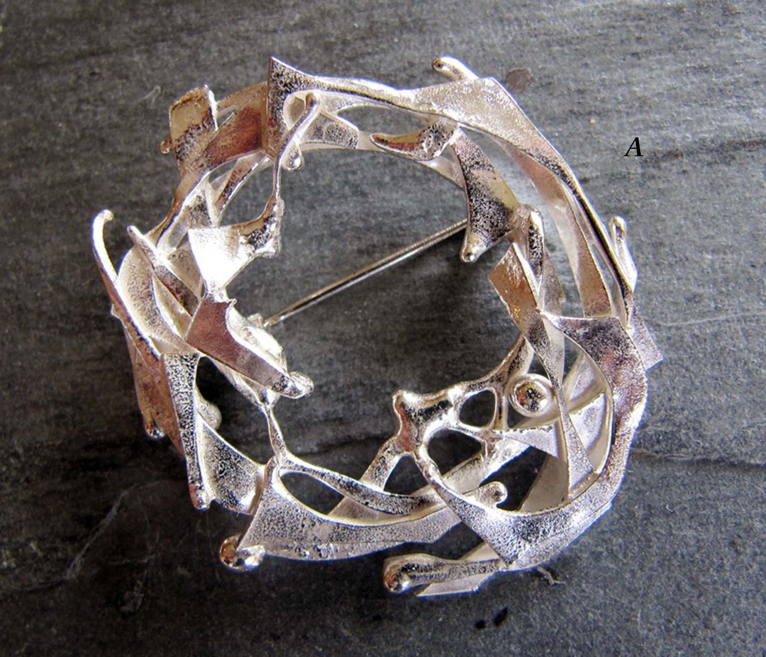 Sterling Silver Wreath Brooches, Christmas Pins - Etsy