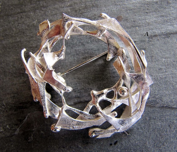 Sterling Silver Wreath Brooches Christmas Pins | Etsy