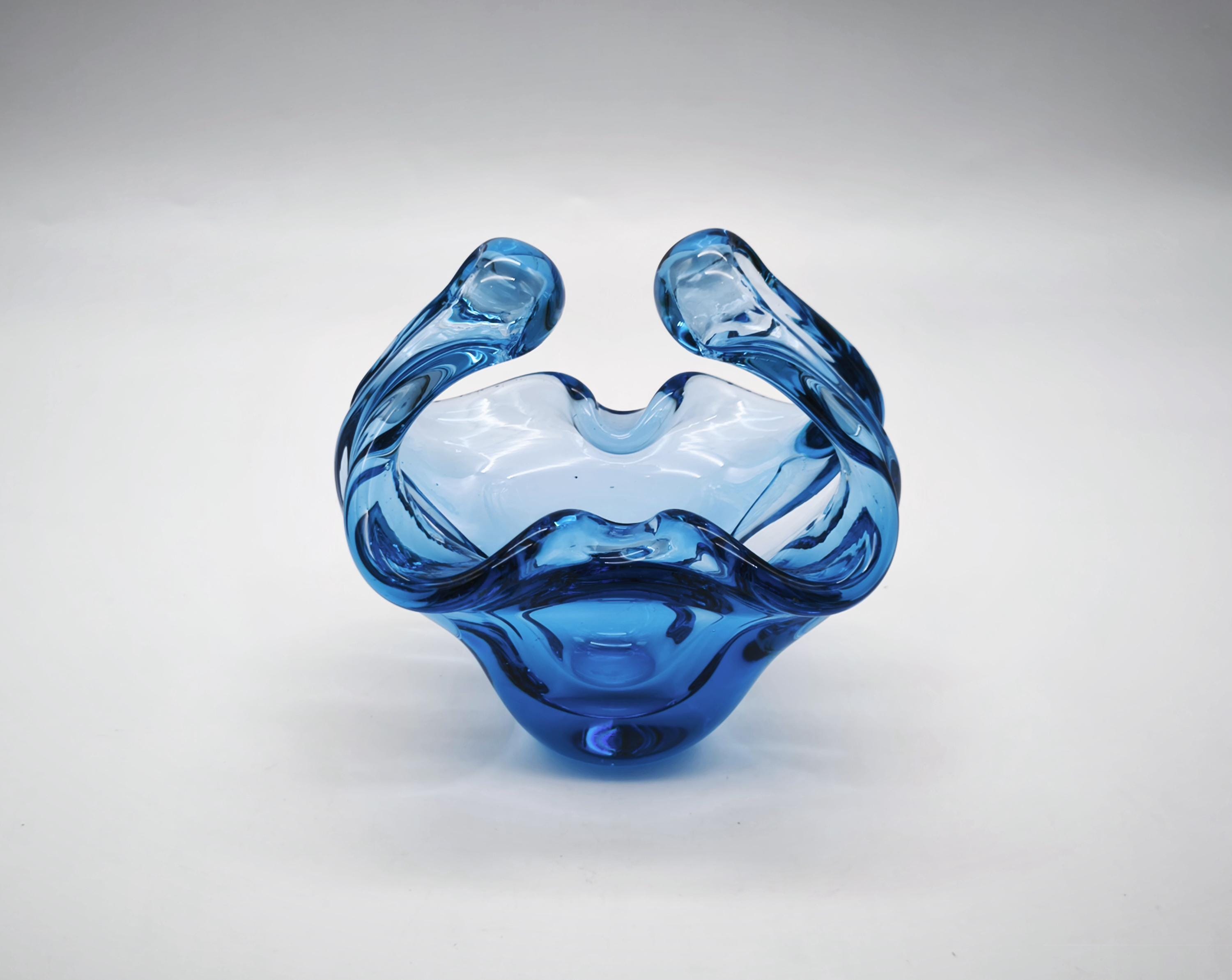 Vintage Small Blue Glass Basket With Handle, Artglass Centrepiece ...